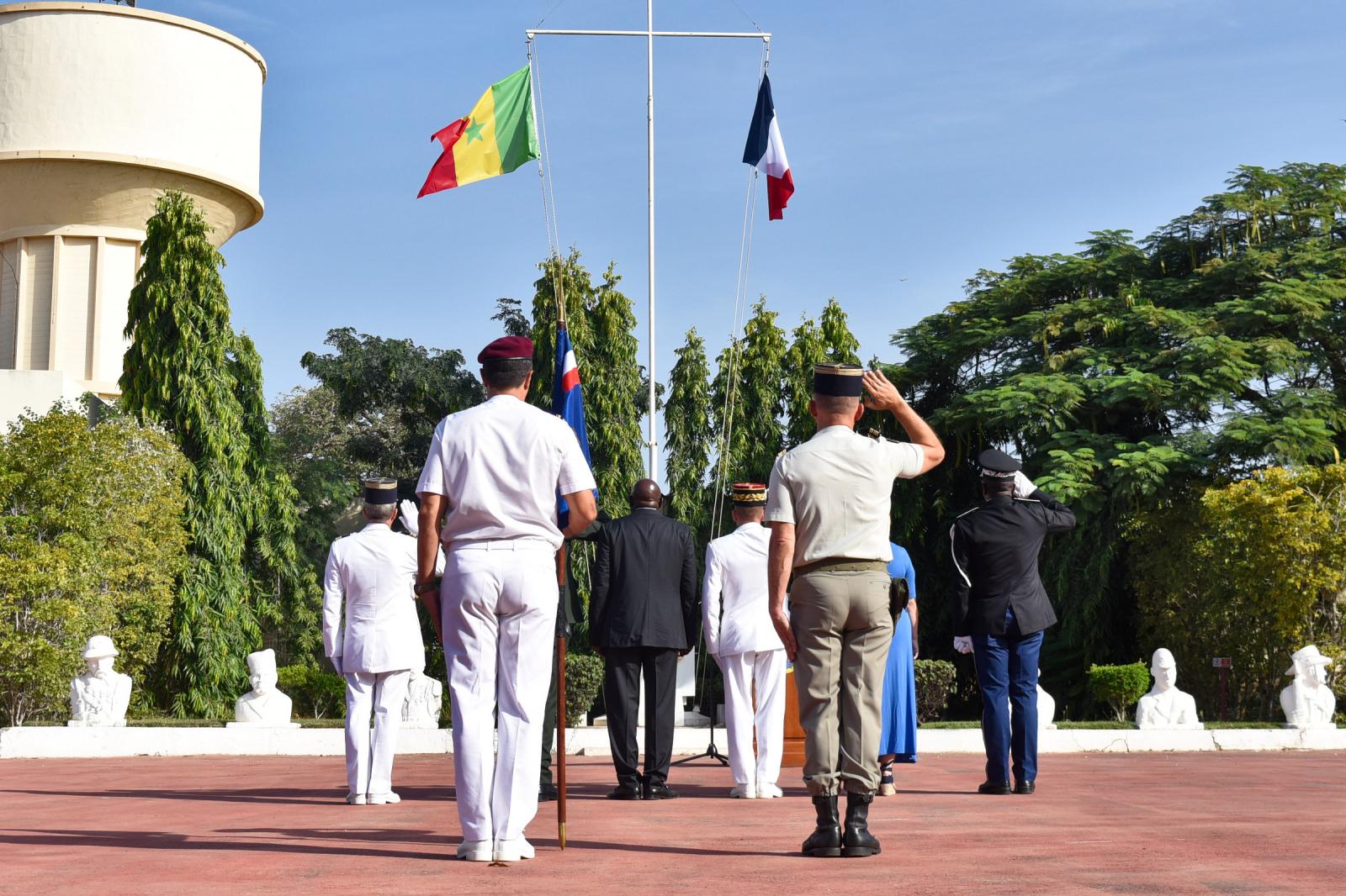 La France restitue au Sénégal le quartier militaire "Contre-Amiral ...